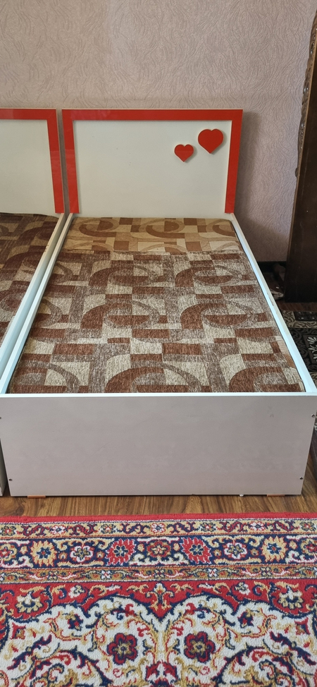Продаётся кровать для девочек
