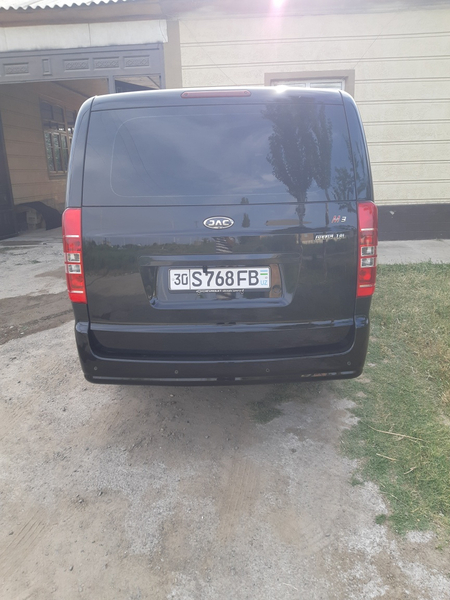 JAC M3 PLUS minibus