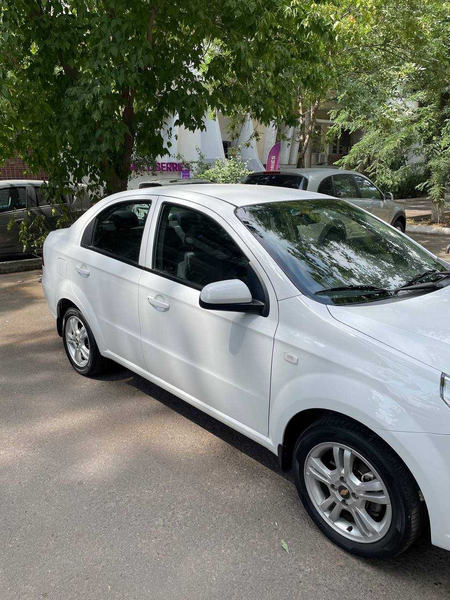 Avtomobil NEXIA 3