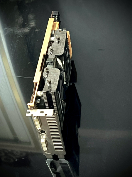 Продается видеокарта Radeon Ddr5