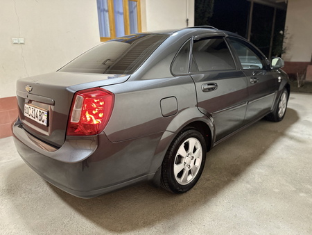 Продаётся Lacetti в отличним состояние