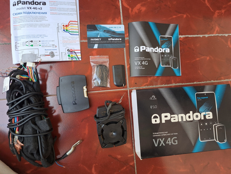 Продам Pandora VX4G б.у ползовался мало каробка доки карта 2 метки ест