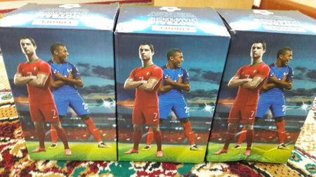 Статуэтки играков FIFA