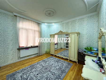 Ор-р: Янгиобод, Иззат Продается 10.соток Евро Дом 1200м2