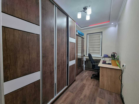 Срочно продам 3-х комнатную квартиру на Юнусабаде 17 квартал