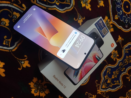 Продам телефон редми нот 12