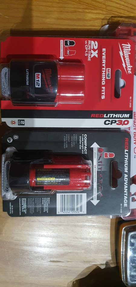 Milwaukee   CP 3.0 M 12    3  А /Ч