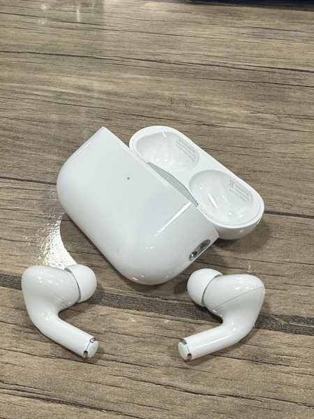 Apple AirPods 2 pro