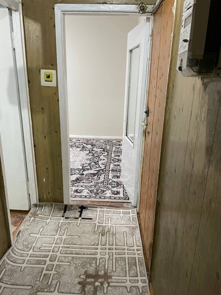 Ялангач массив сдается квартира в аренду 2/4/4 балкон 1.5×3