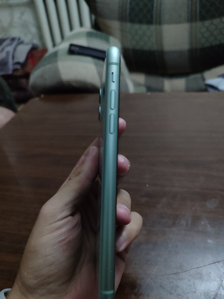 iPhone 11 sotiladi