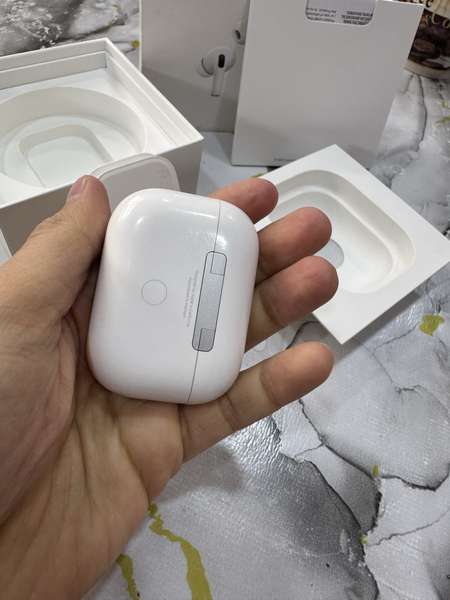 Продам Apple Airpods pro 2gen type c original состояние как на фото