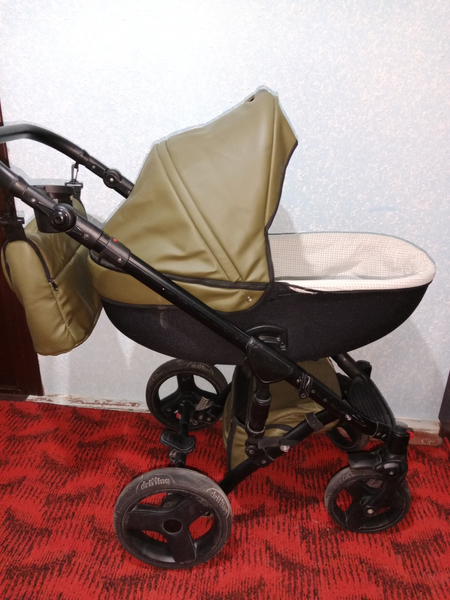 Продаётся коляска 2в1