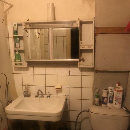 Продам чиланзар 8. Трёх комнатная. Балкон 2*6