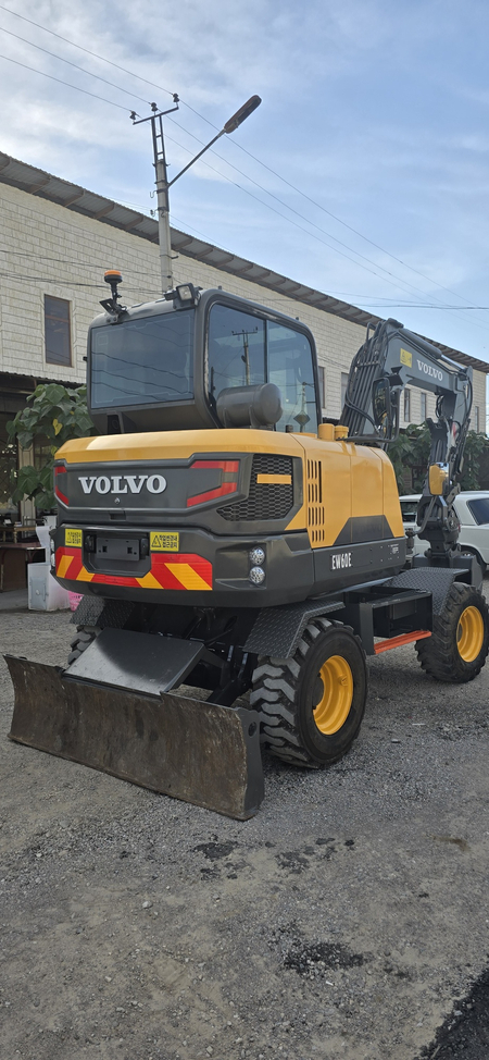 VOLVO EW60E Sotiladi