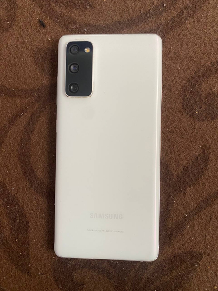 Samsung S20 Fe sotiladi