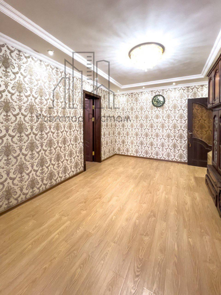 Максим Горький метро , 3/3/4 , 77 серия , балкон 2*6 , 99 999 у.е