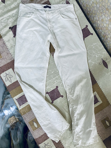 Брюки Brioni. Made in Italy. Белый лён. Состояние хорошее.