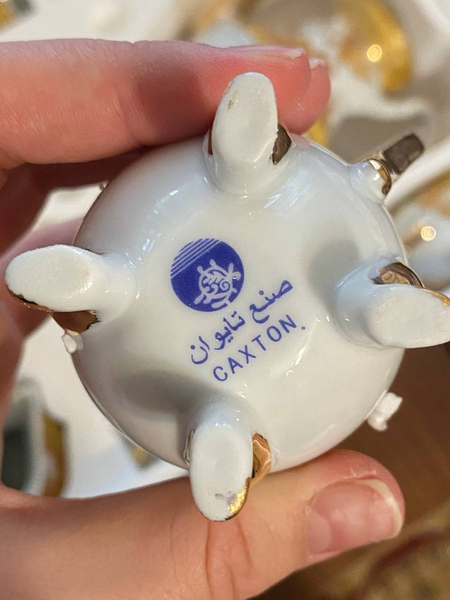 Красивый чайный сервиз