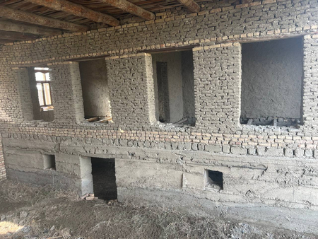 Uchastka sotiladi