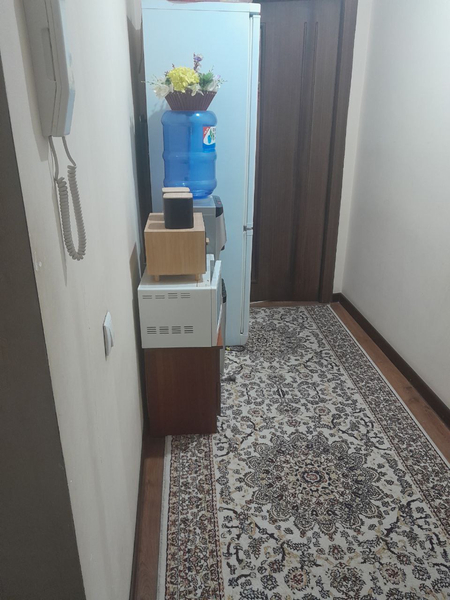 Квартира.   Сотилади. 7 қаватлик.  2 қаватида