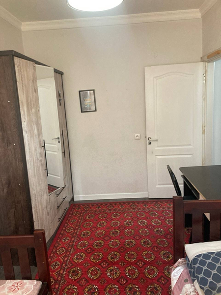 Сдается 2х ком квартира Юнусабад-4 ребятам до 4 чел либо семье