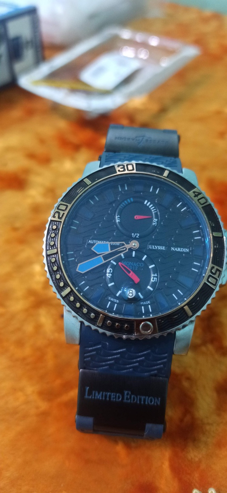 Ulysse nardin
Holati yaxshi, mexanika
Ichidegi hamma funksiyasi ishlid