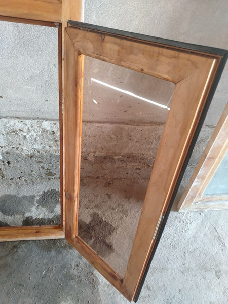 Rom sotiladi 2 ta 1.5 ga 1.5 razmer