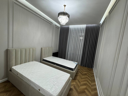 Срочно Продаётся Ж.К Модерн Строе ТРЦ Малика Уста Ширин 3/комнатная