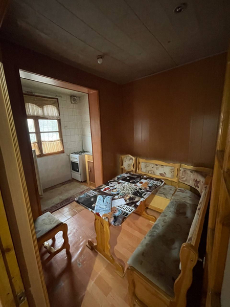 Yunsobod 8 kv 2/1/4 zerkalka sredni remont arintir billur