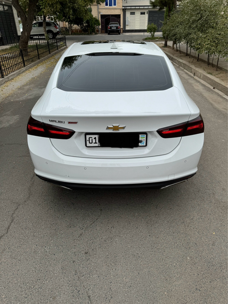 Malibu2 2LTurbo srochna sotiladi