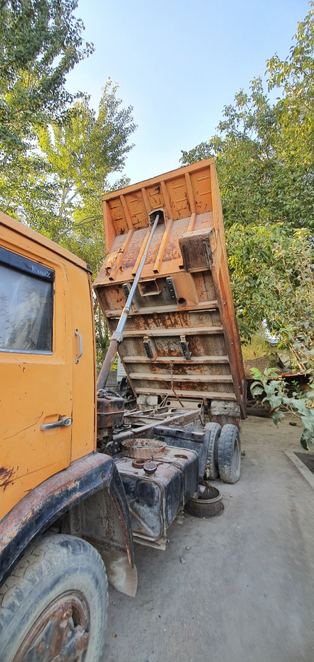 Kamaz  5311 sotiladi