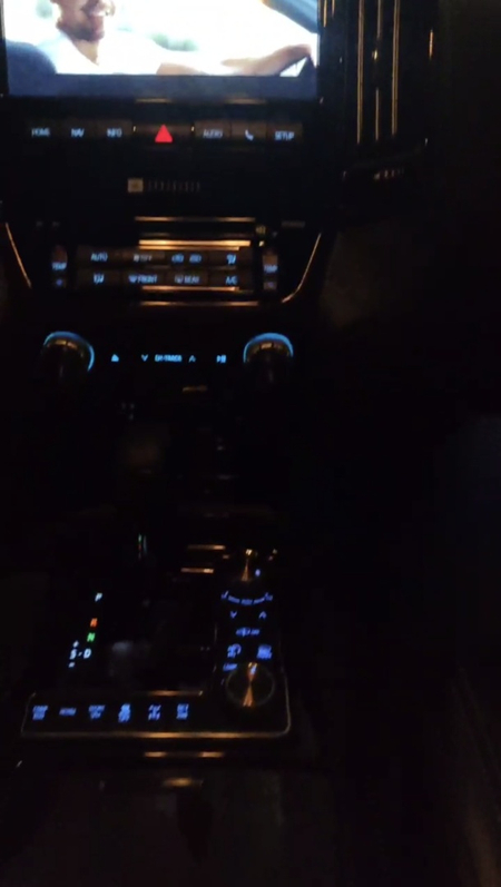 Toyota Land Cruiser Lc 200 сотилади