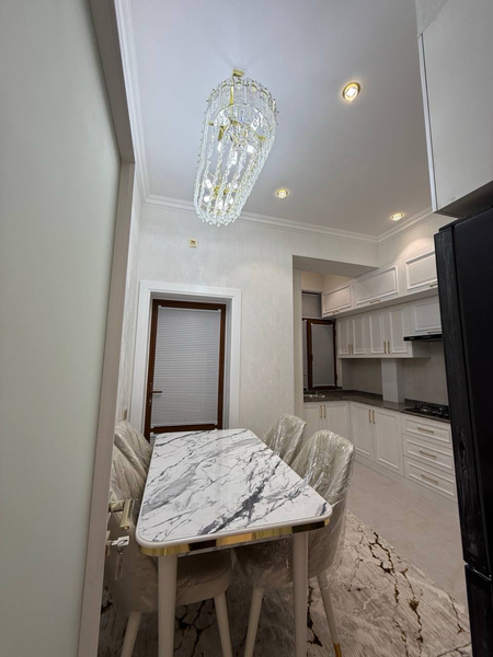 Продается 3 ком. Квартира на 2 этаже площадью 95 кв.м. В Согдиане