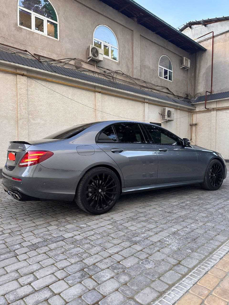 Продается Mercedes Benz E 213