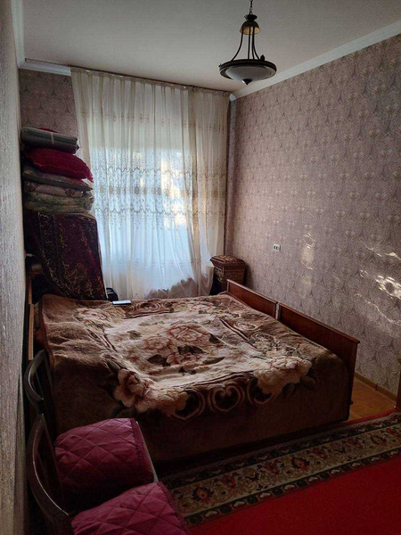 Отличная локация! Себзар 4 комнатная,2 этаж, 4х этажны, площадь 84 м2