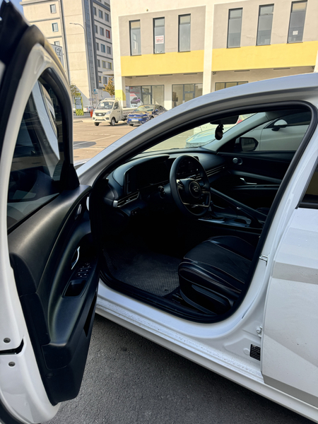Hyundai Elantra 1.6
