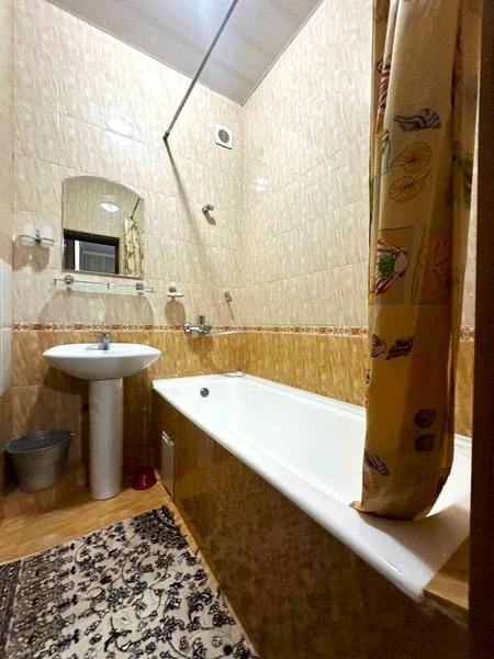 КВАРТИРА В АРЕНДУ 2/2/4 Адрес: ул.Беруний Ориентир:метро Тинчлик
