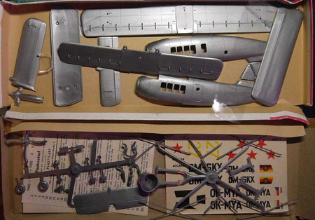 Сборная модель самолета Ан-2 (VEB Plasticart 1:75). РАРИТЕТ!!