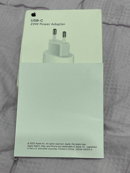 Зарядное устройство Apple 20 w USB-C 20W