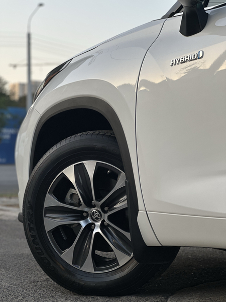 Toyota Highlander Hybrid GLE