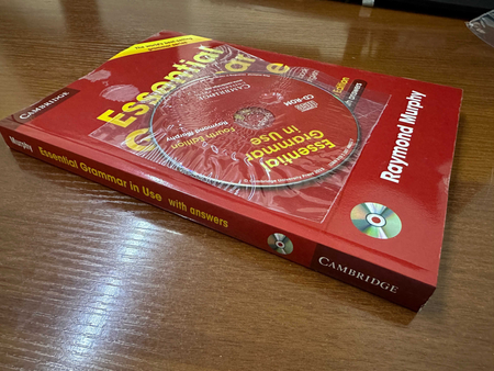 Raymond Murphy: Essential Grammar in Use.  (Fourth edition) (+CD)
