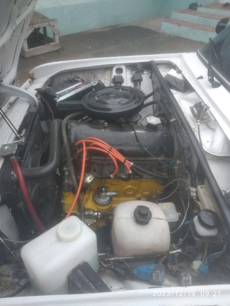 Vaz 2106 sotiladi