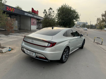 Hyundai sonata 2.5l 2021 yil 59000 km kraska 100% toza