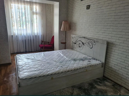 Яккасарай 1/4/5  балкон  пл.39кв