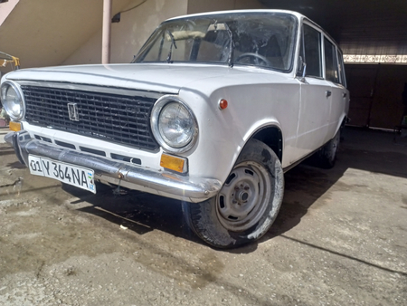 Vaz2102 sotiladi