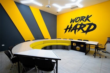 Ofis va o'quv markazga honalar beriladi