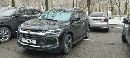 Tracker Premier sotiladi srochno