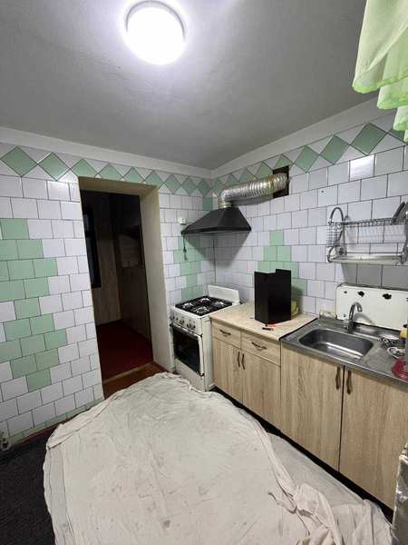 Продается 3/2/4 Лесунова 4