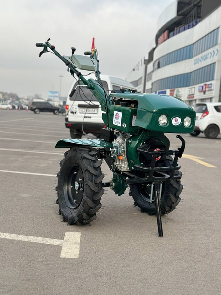Мотоблок сотилади. Модель : 186F