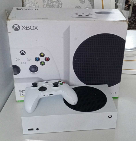 Xbox series s 512гб в идеальном состоянии